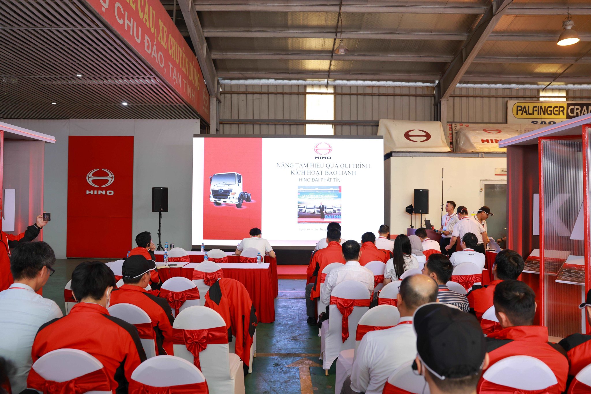 HINO MOTORS VIETNAM | truck, 300 Series, 500 Series, 700 Series, hino ...